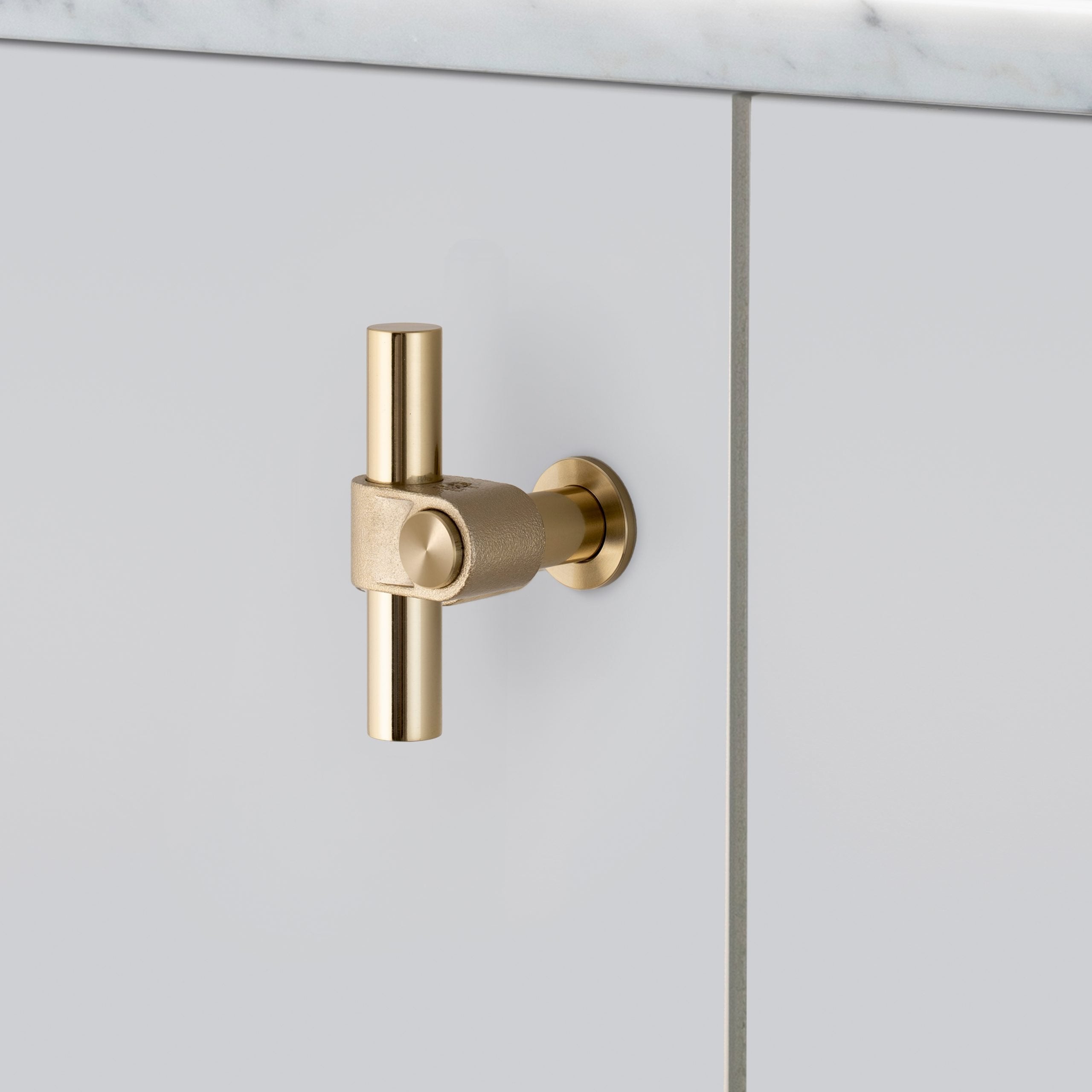 Buster & Punch Cast T-Bar Cabinet Pull – Spark & Burnish