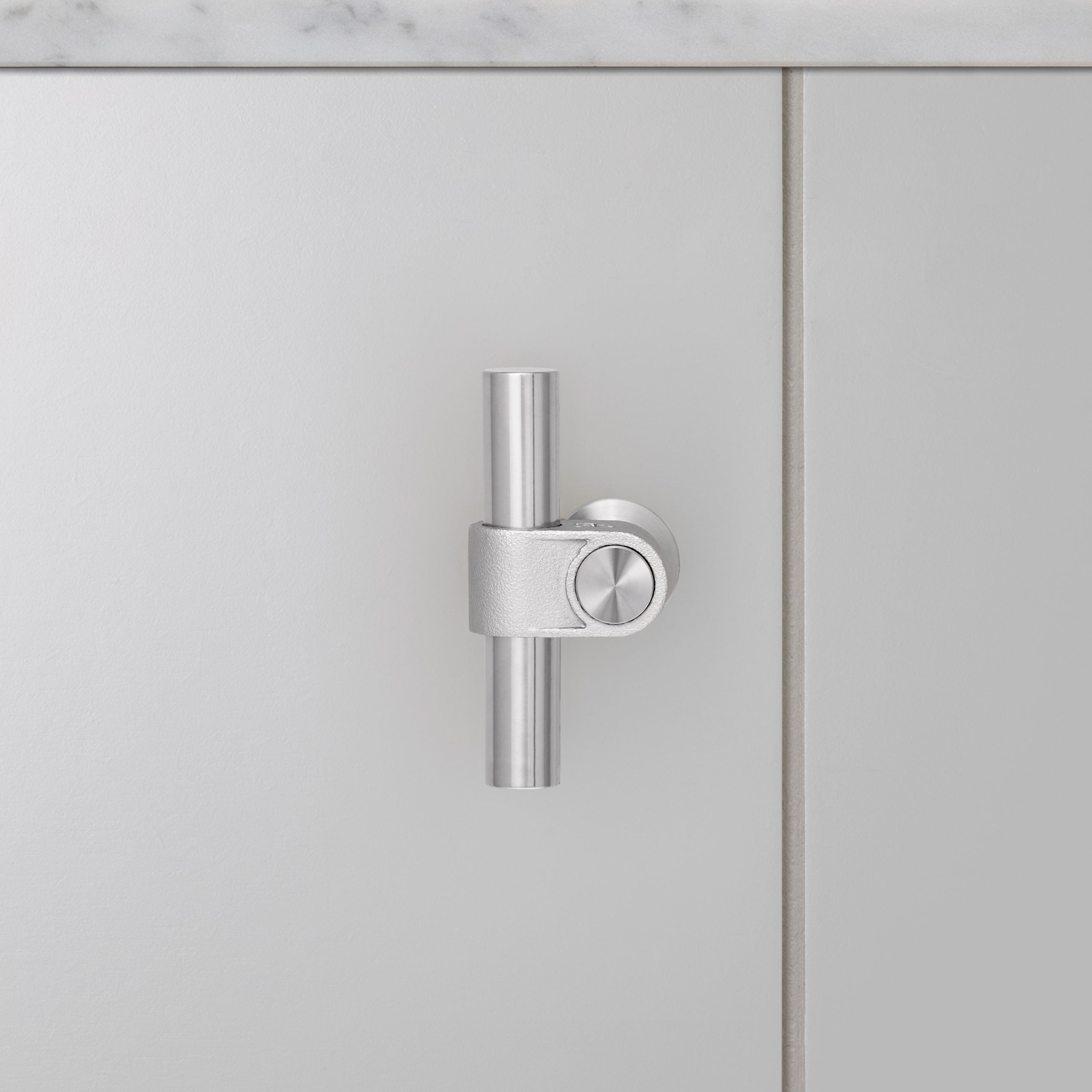 Buster & Punch Cast T-Bar Cabinet Pull – Spark & Burnish