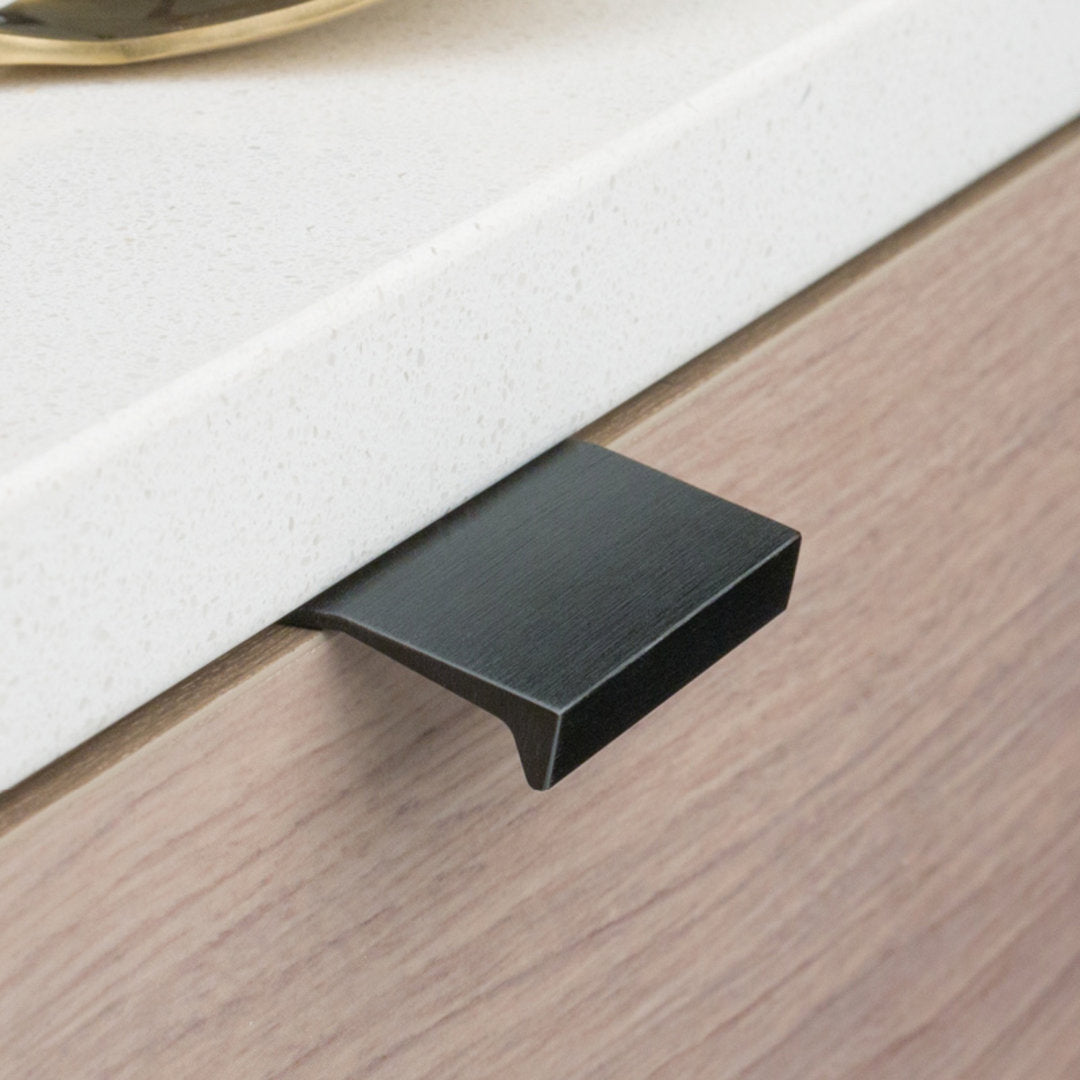 Flush Edge Pull – Spark & Burnish